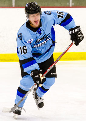 Coulee Region forward Schroer makes NCAA DI commitment | North American ...